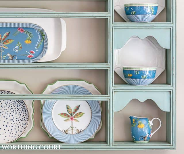 How To Decorate A Plate Display Rack