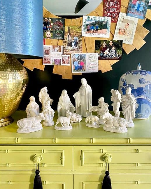 Nativity Scene Display Ideas - Worthing Court | DIY Home Decor Made Easy